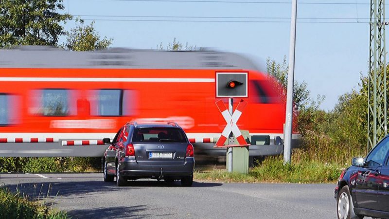 RaylFX – Level Crossing with Arduino